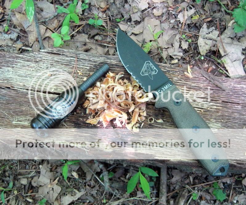 One Handed Fire Starting ESEE Style | BladeForums.com